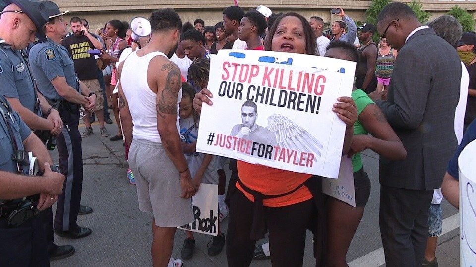 Hundreds in Wichita protest police shootings - KAKE