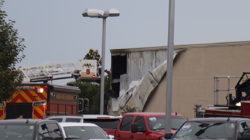 Fire crews respond to 2-alarm building fire in east Wichita - KAKE Fire crews respond to 2-alarm building fire in east Wichita - KAKE