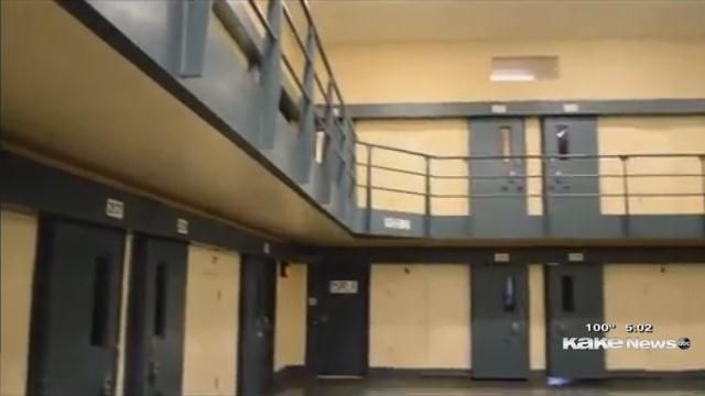 Hundreds of Kansas inmates transferring to Arizona prison - KAKE