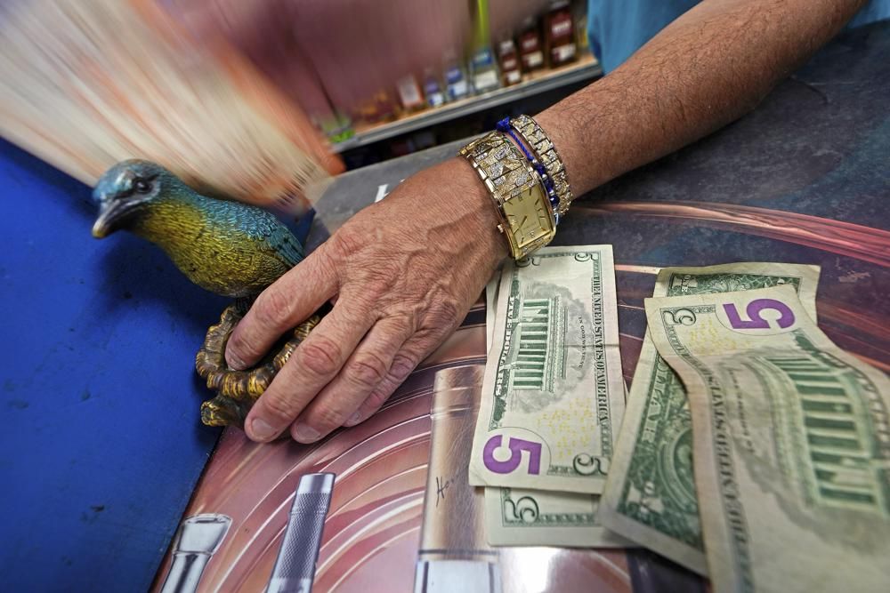 Record 1 6 Billion Powerball Jackpot Fans Ticket Sales Kake