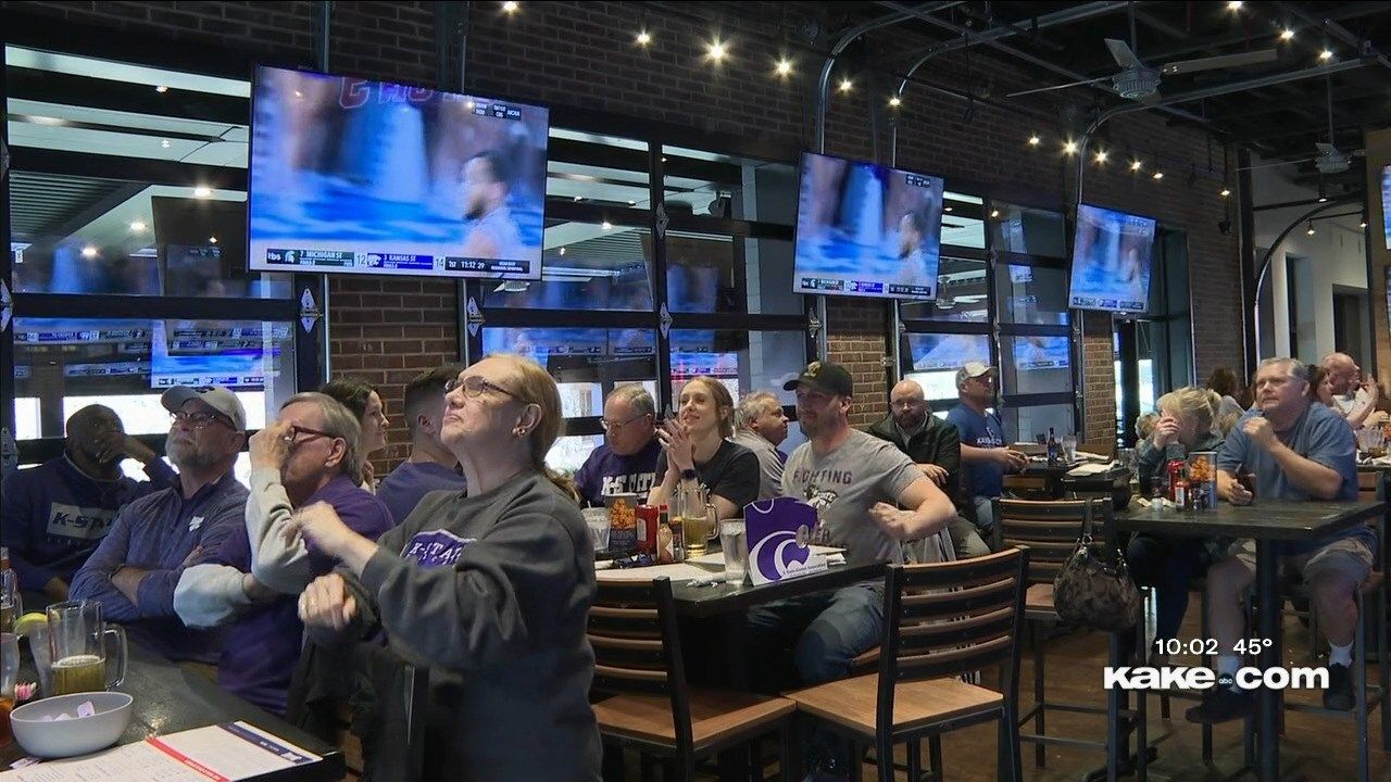 Fans pack Wichita bars to watch K-State move on to Elite 8 - KAKE